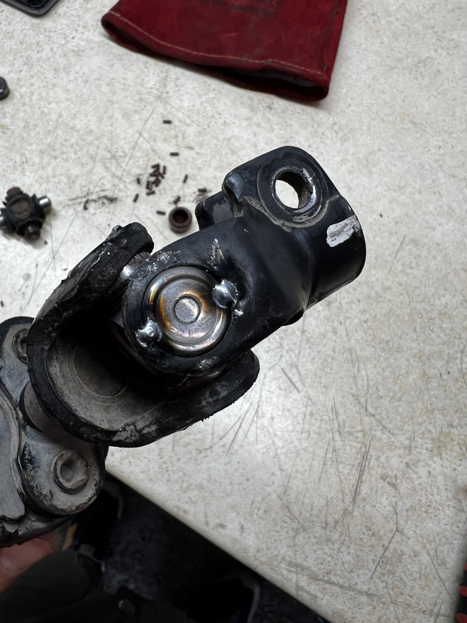 Крестовина рулевого карданчика — Subaru Impreza (GD/GG), 2 л, 2006 года ...