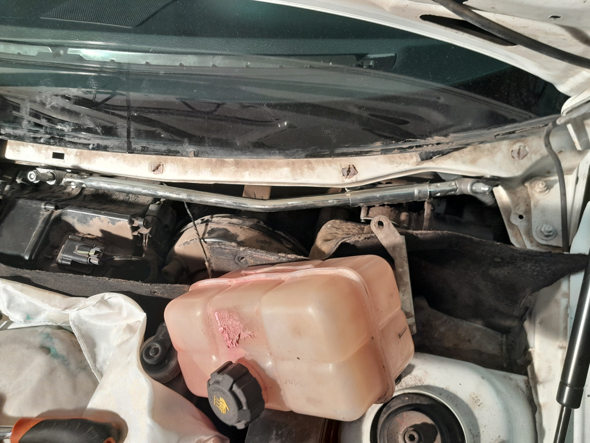 Восстановление: Трапеция и поводки дворников — Lada Приора седан, 1,6 л ...