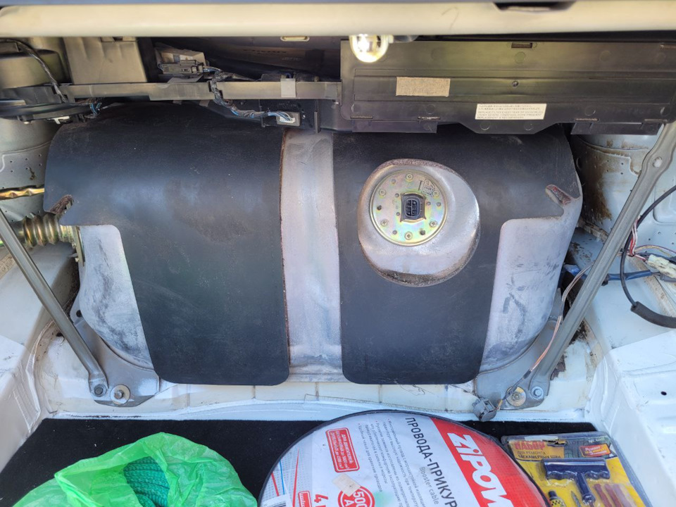 Лампа индикатора низкого уровня топлива — Toyota Mark II (100), 2 л ...