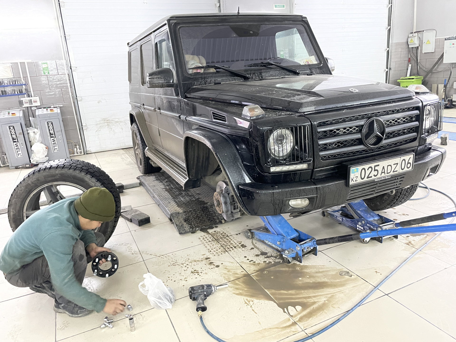 Снял проставки — Mercedes-Benz G-Class (W463 1G), 5 л, 2007 года | колёсные диски | DRIVE2