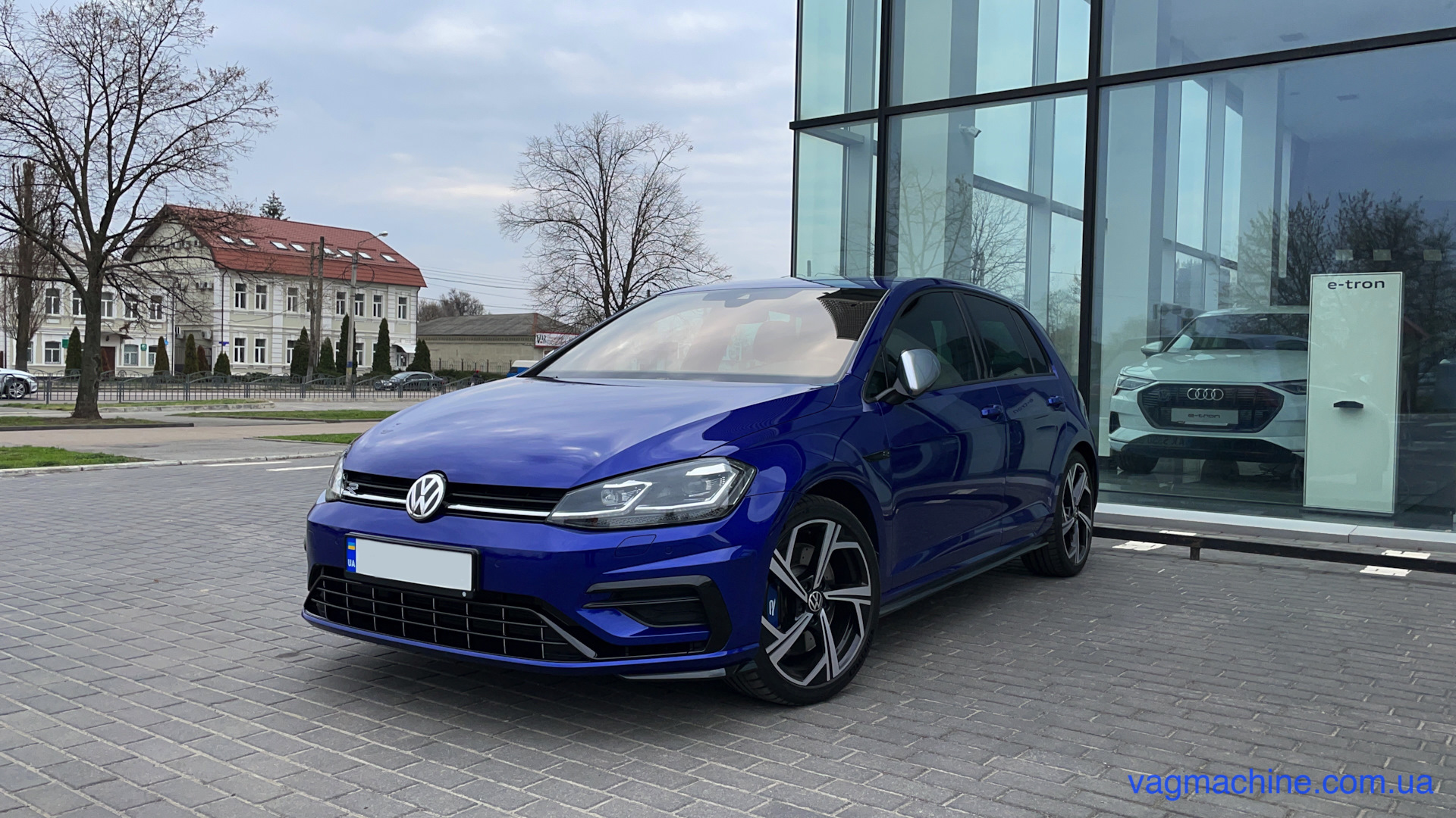 Volkswagen Golf Mk7 1.4 бензиновый 2018 | VII FL R-line Lapiz Blue на ...