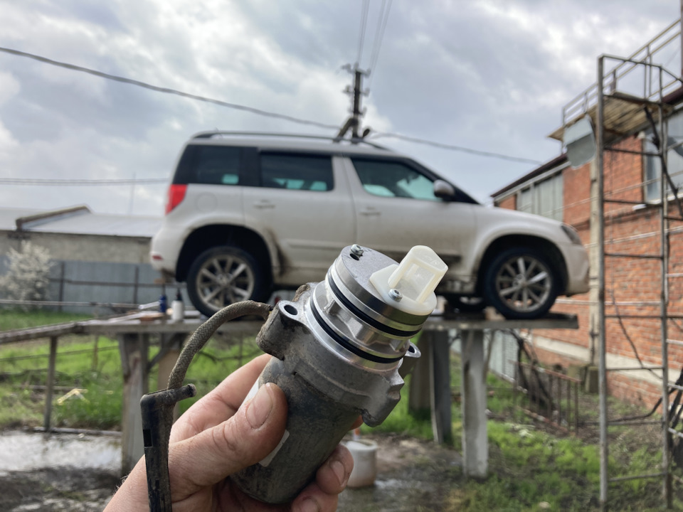 16_Замена масла в Haldex 5 Yeti 4x4 — Skoda Yeti, 1,8 л, 2014 года ...