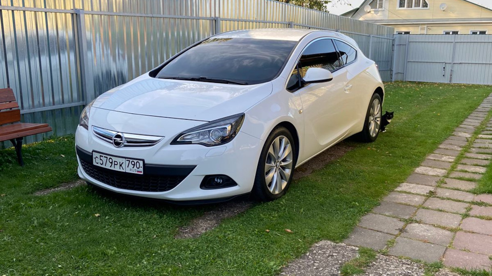 Opel Astra J GTC 1.4 бензиновый 2013 | на DRIVE2
