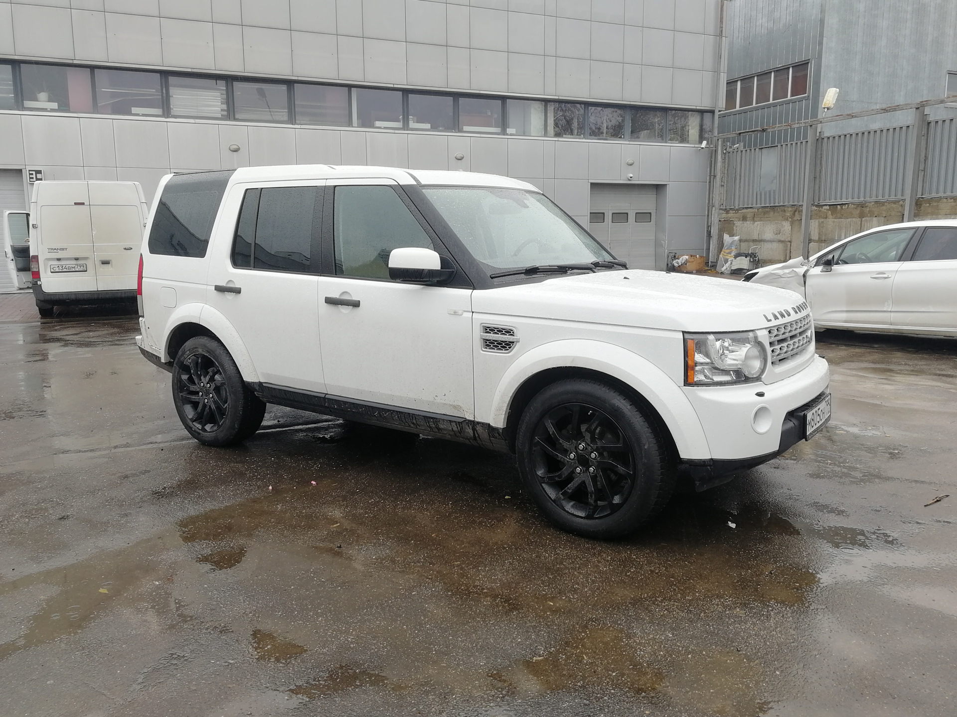 Переобулся на чёрные 20-е катки от LR D5 — Land Rover Discovery IV, 2,7 ...