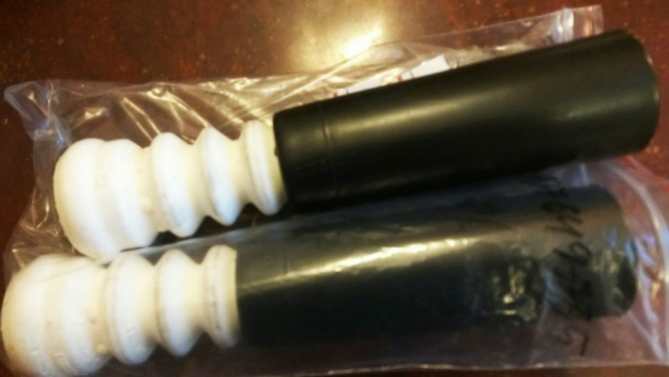 Стареем но боремся, перетрахиваем заднюю балку с амортизаторами ...