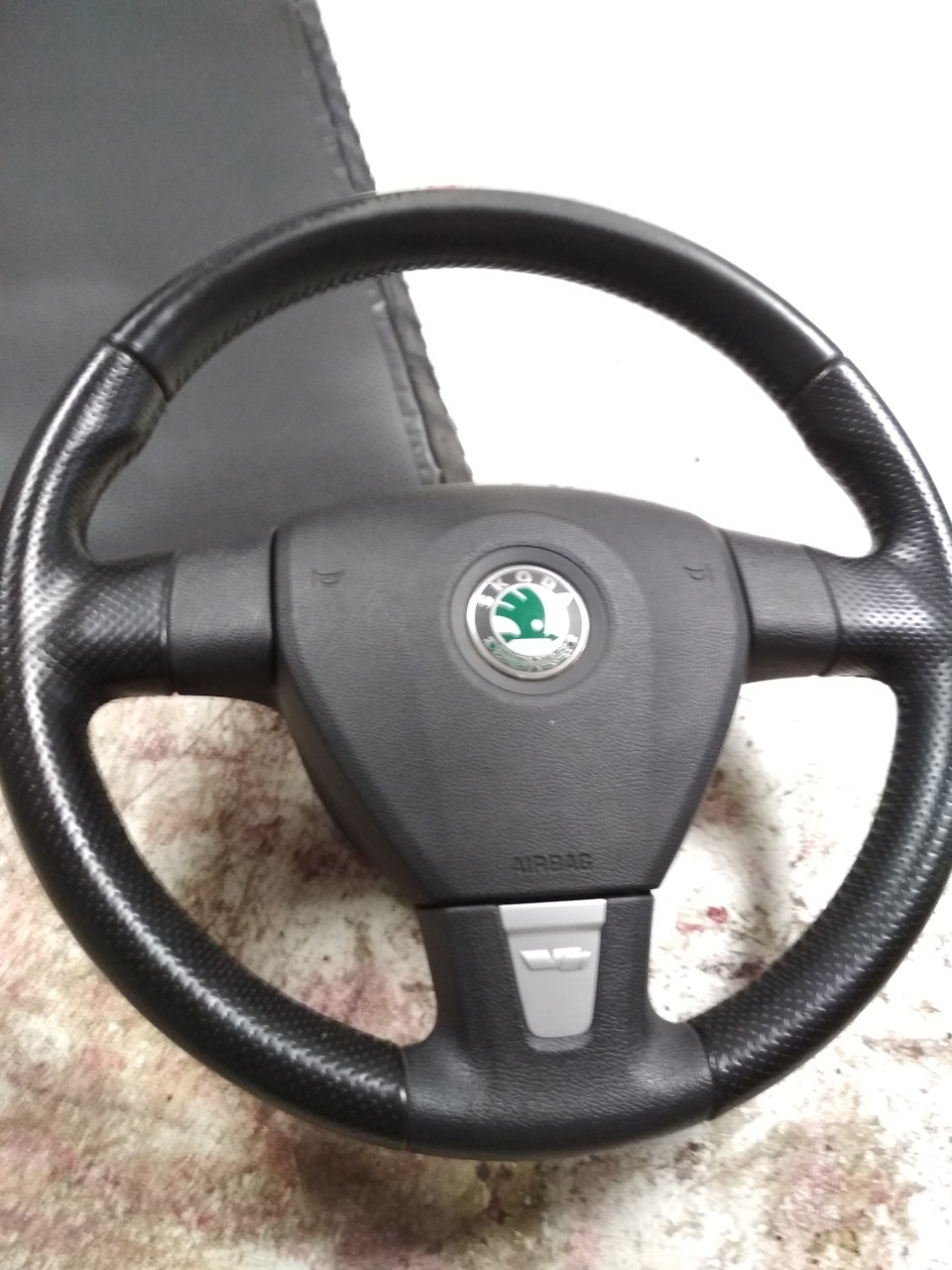 3. Руль VRS — Skoda Octavia A5 Mk2, 2 л, 2008 года | стайлинг | DRIVE2