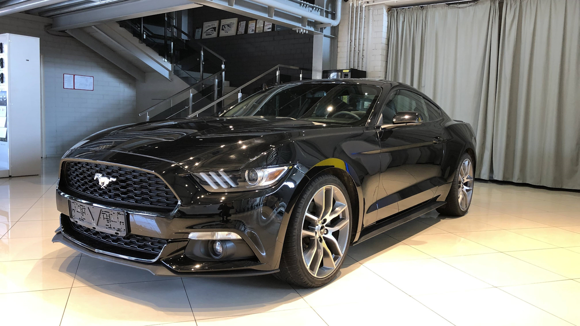 Ford Mustang (6G) 2.3 бензиновый 2014 | 2.3 Ecoboost на DRIVE2