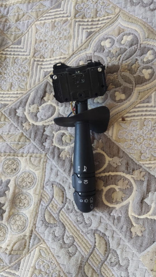 6001551360 Переключатель световой сигнализации RENAULT | Запчасти на DRIVE2