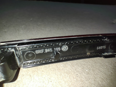 6RF945105 Cветовозвращатель VAG | Запчасти на DRIVE2