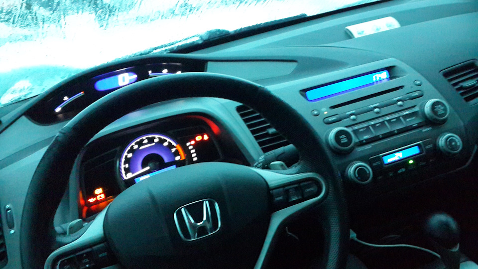 Постоянно работают вентиляторы охлаждения. — Honda Civic 4D (8G), 1,8 л ...
