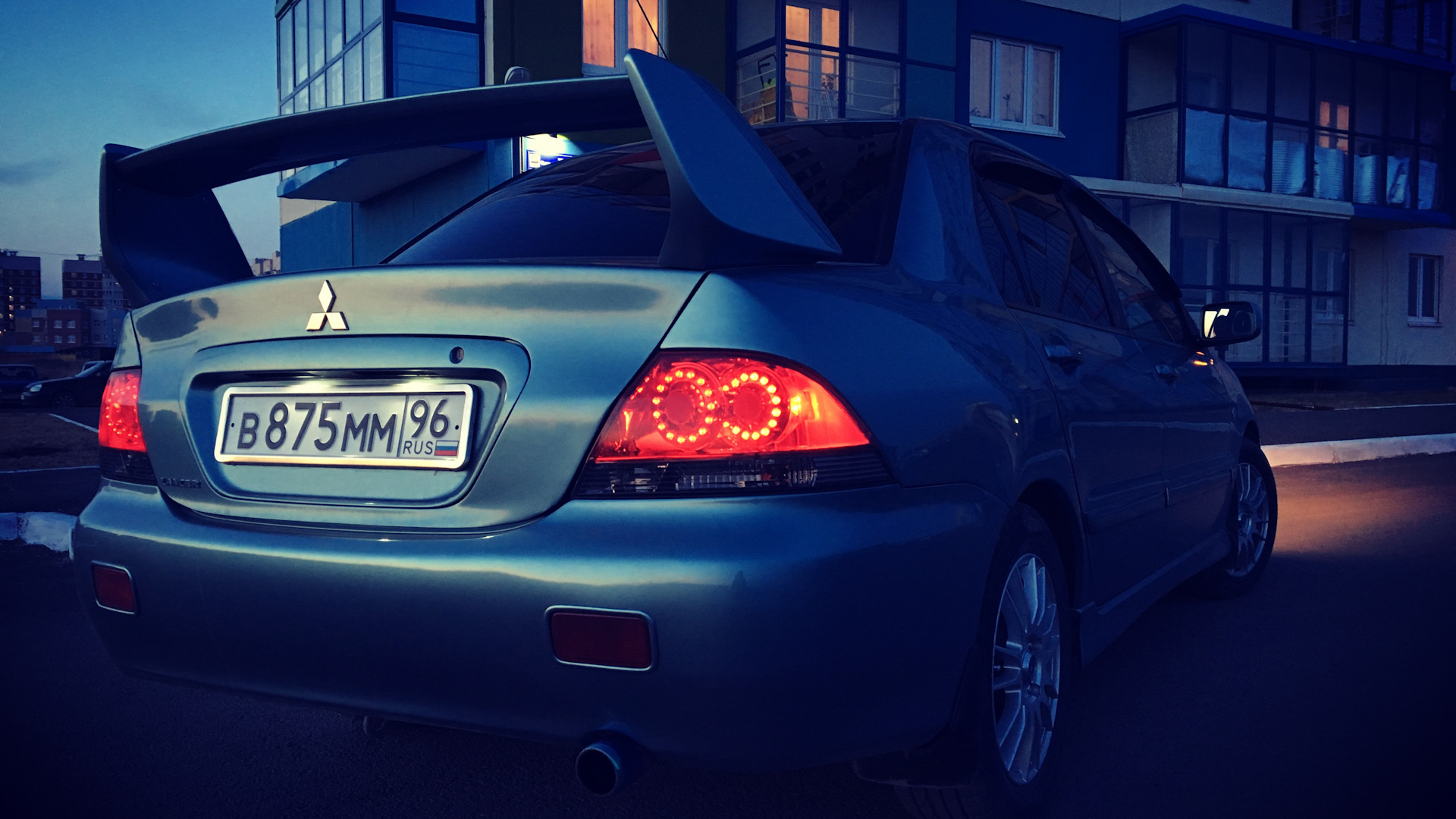 Mitsubishi Lancer IX 1.6 бензиновый 2006 | 1,6 МТ на DRIVE2