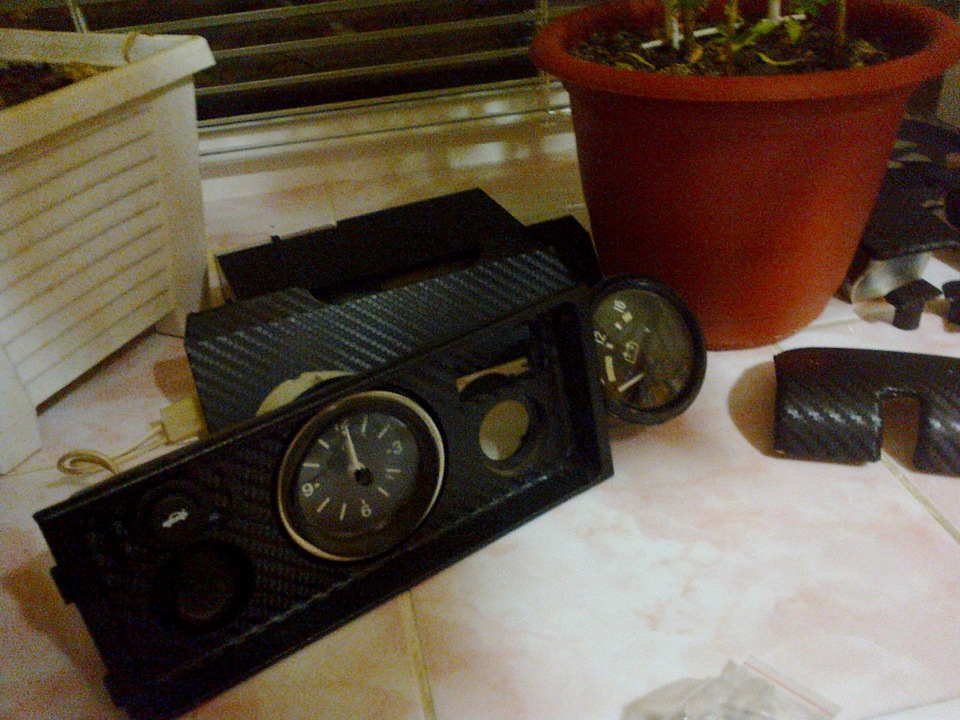 3д карбон + белый свет в приборы — Lada 21074, 1,6 л, 2002 года ...