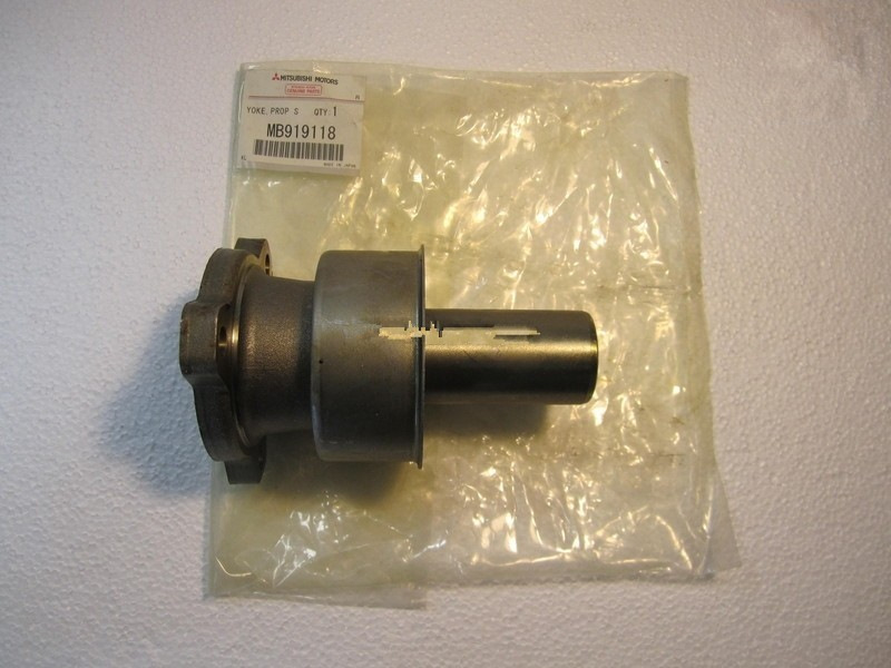 MB919118 Хвостовик карданного вала контрактный Mitsubishi | Запчасти на ...