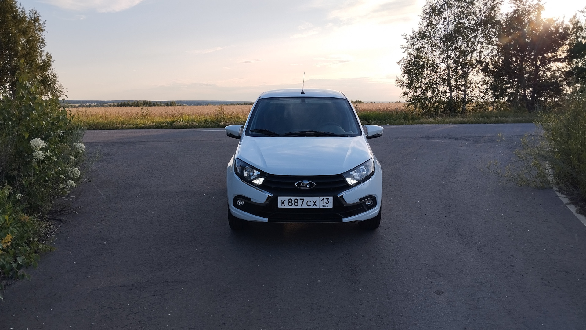 Светодиодные ДХО — Lada Гранта (2G) FL, 1,6 л, 2023 года | аксессуары ...