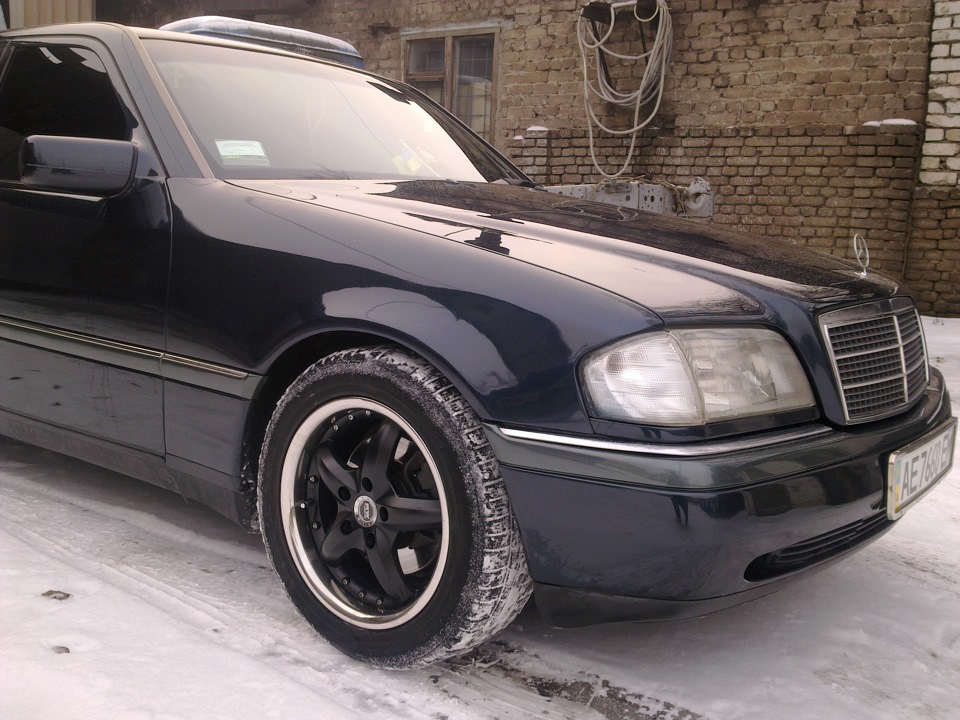 Фото за два года — Mercedes-Benz C-Class (W202), 2 л, 1996 года | колёсные диски | DRIVE2