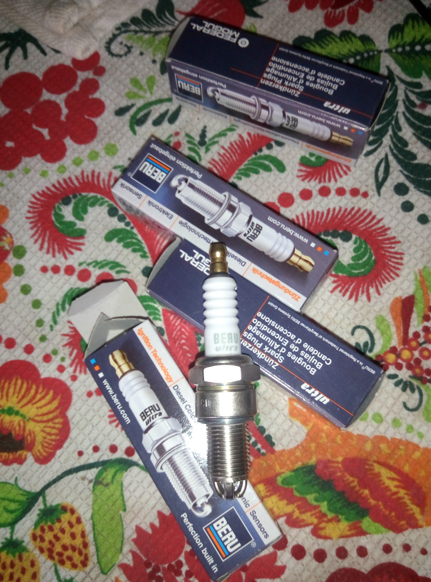 Замена свечей зажигания и силовых проводов — Volkswagen Golf Mk2, 1,8 л, 1990 года | расходники ...