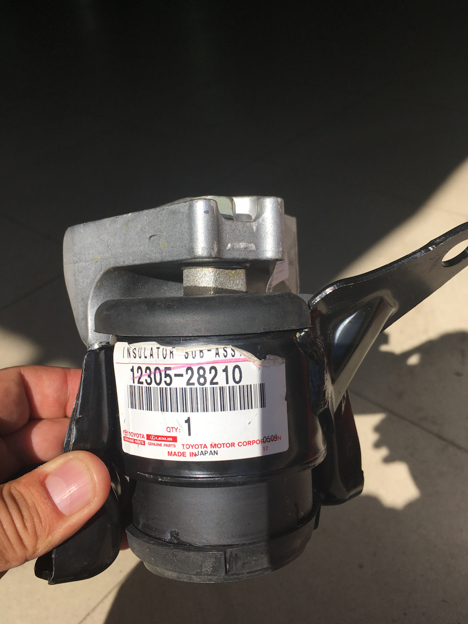 1230528210 Опора двигателя TOYOTA LEXUS | Запчасти на DRIVE2