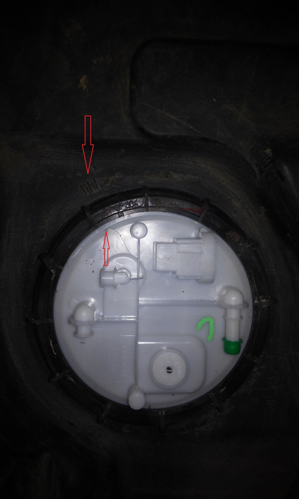 Замена топливного модуля в сборе. — Renault Trafic (2G), 2 л, 2007 года ...