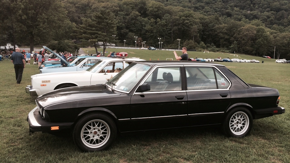 BMW 5 series (E28) 3.2 бензиновый 1984 | 533i, 5spd на DRIVE2