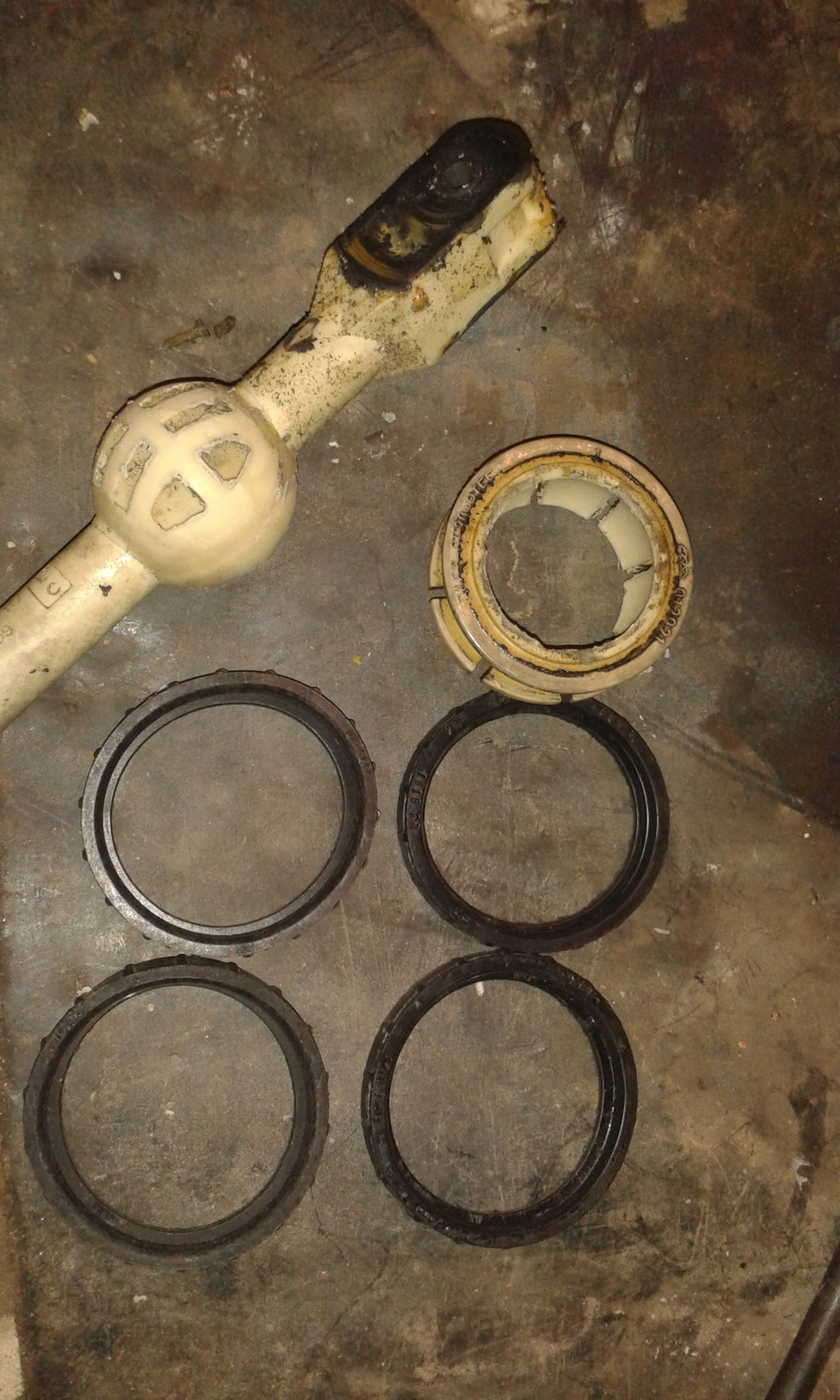 Ремонт кулисы мкпп пассат 5.5 — Volkswagen Passat B5, 1,8 л, 2003 года ...