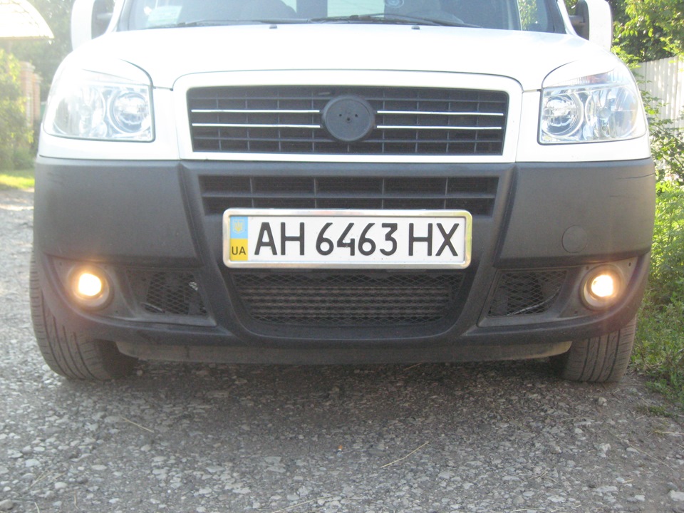 Вот и стали приоровские линзовые противотуманки. — FIAT Doblo (1G), 1,3 ...