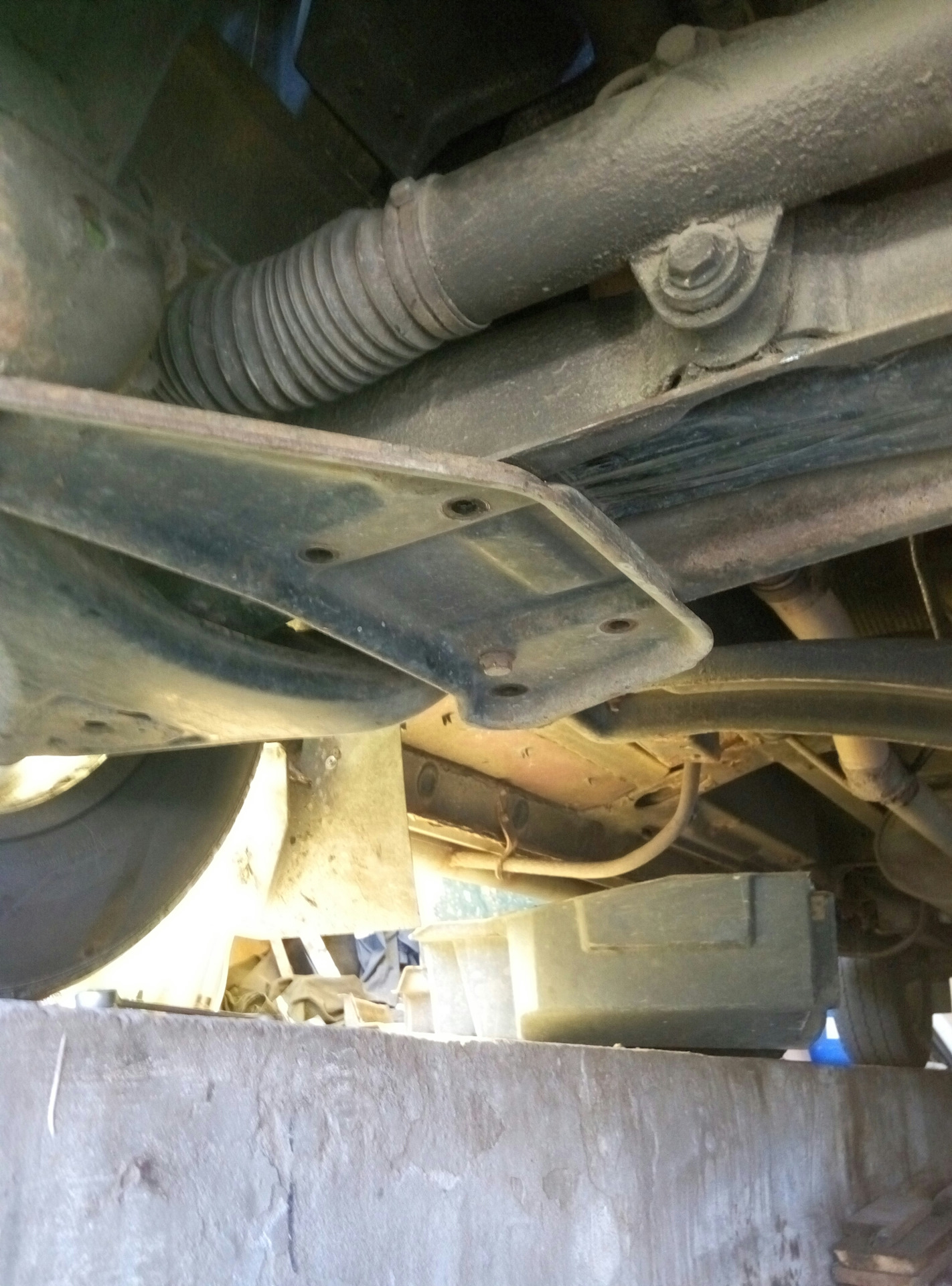 Передняя подрессорка — Mercedes-Benz Sprinter (1G), 2,2 л, 2000 года ...