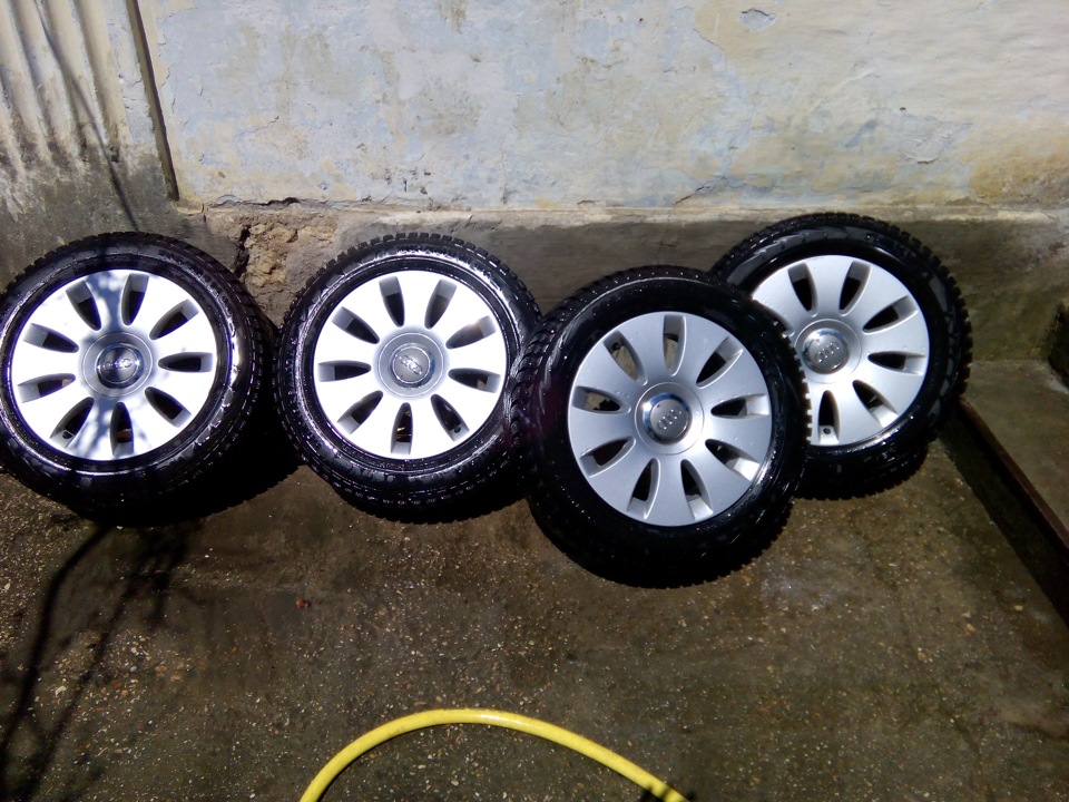 нашли своего владельца. — Skoda Octavia A5 Mk2, 1,6 л, 2012 года ...