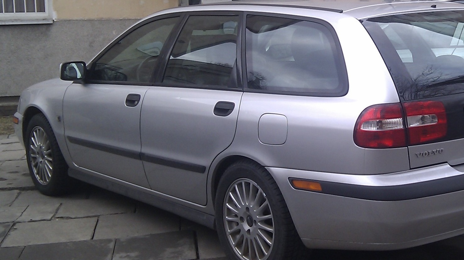 Volvo V40 (1G) 1.8 бензиновый 2002 | на DRIVE2