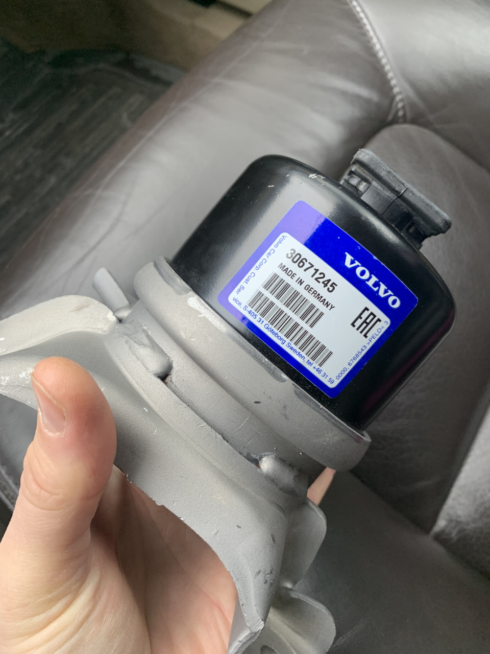 30671245 ПОДУШКА ДВИГАТЕЛЯ ПРАВАЯ (ГИДРАВЛИЧЕСКАЯ). Volvo | Запчасти на ...