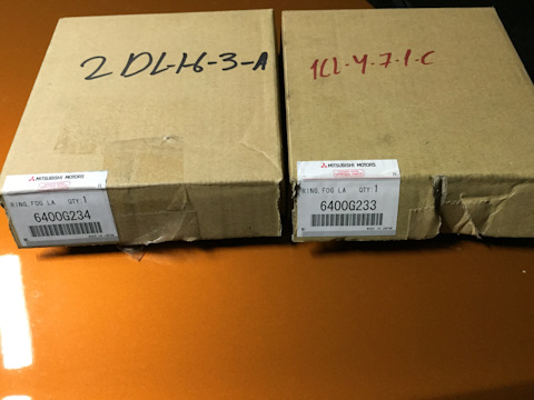 6400G233 Накладка передней левой птф Mitsubishi | Запчасти на DRIVE2