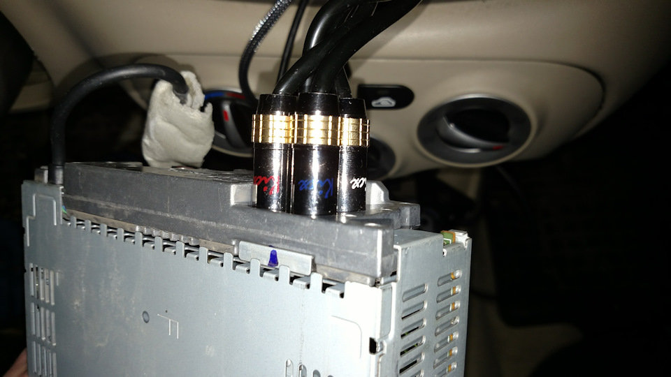 Замена датчика включения фонаря заднего хода, небольшой ремонт ...