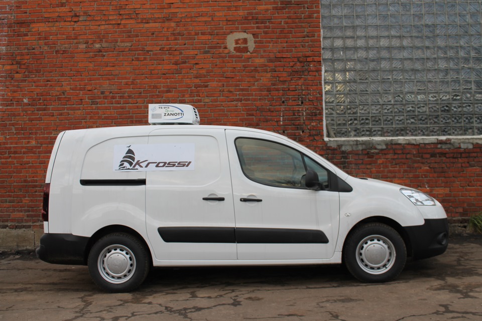 Peugeot Partner — Volkswagen Caddy (3G), 1,6 л, 2013 года | тюнинг | DRIVE2