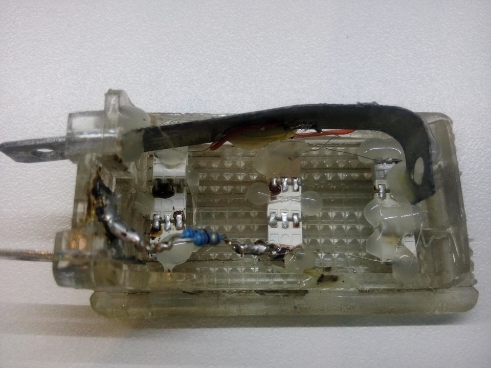 подсветка багажника 331 947 113 — Audi 100 (C4), 2,8 л, 1991 года ...