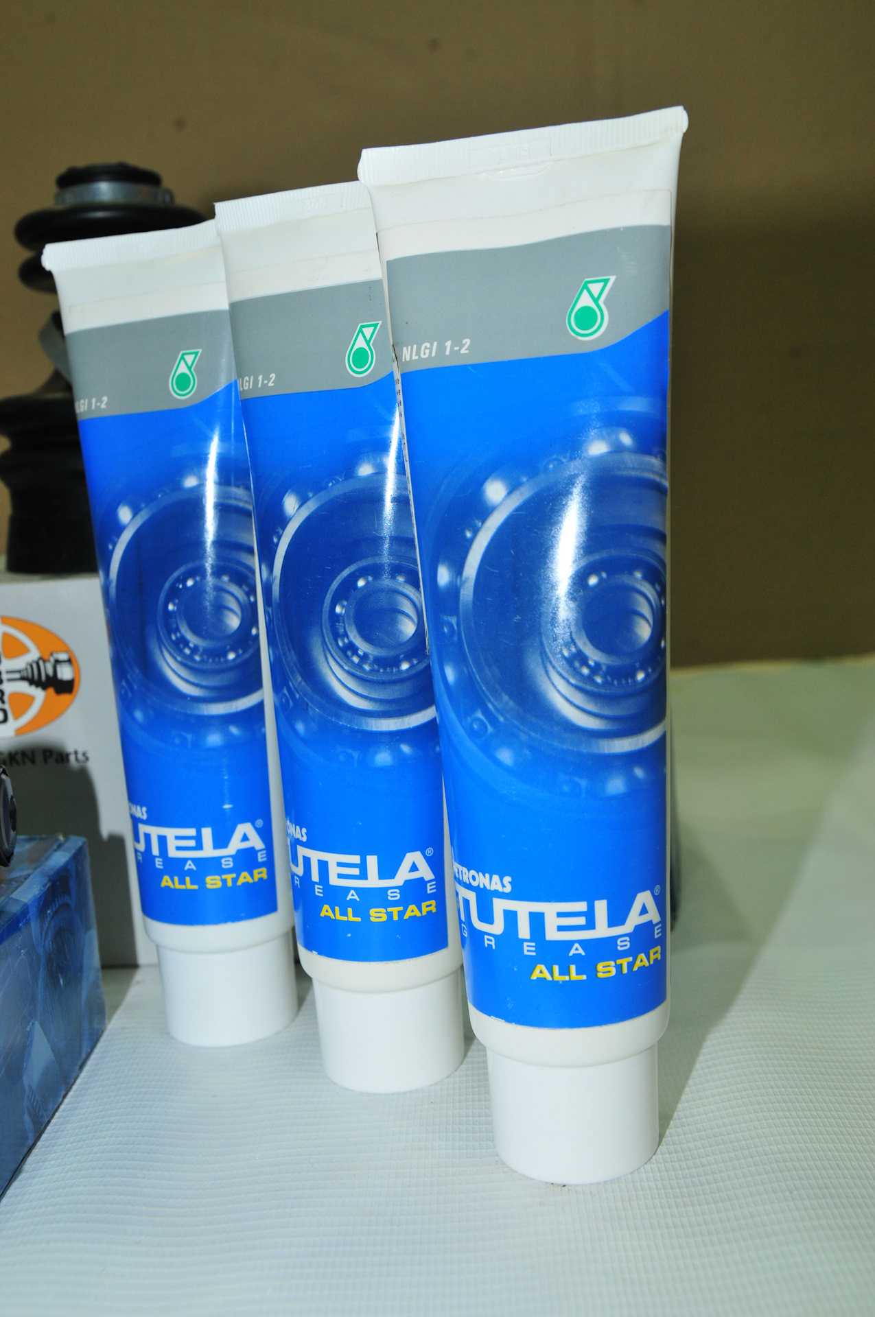 Смазка для шрус. — Saab 9000, 2,3 л, 1995 года | расходники | DRIVE2