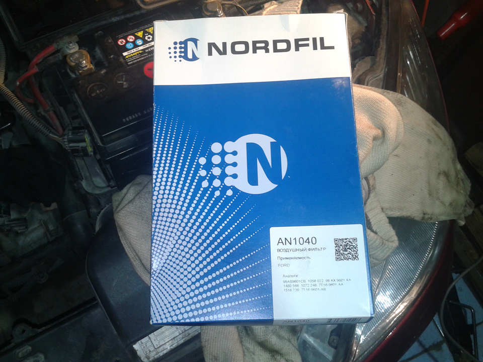 1072246 ФИЛЬТР ВОЗДУШНЫЙ / FOCUS 1.4-2.0 08/98~, TRANSITR/TURNEO ...