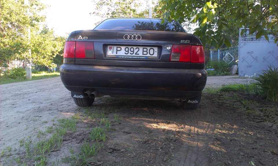 +1 ништяк, оригинальные брызговики — Audi A6 (C4), 2,6 л, 1996 года ...