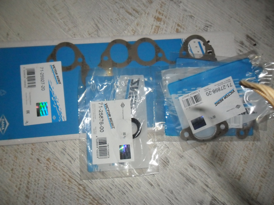 712587600 Прокладка, корпус впускного коллектора VICTOR REINZ ...