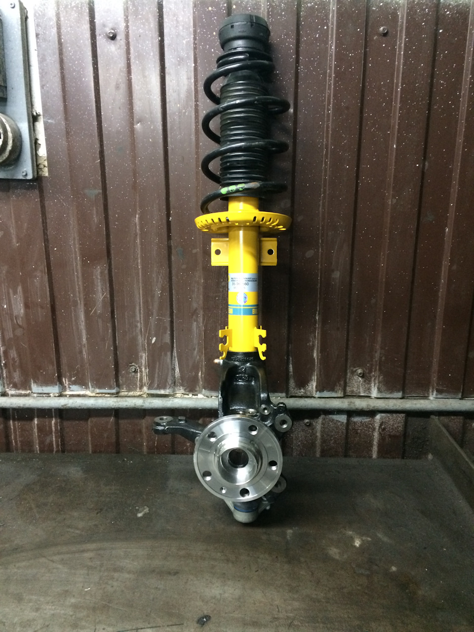 Bilstein B6 — SEAT Ibiza (6J), 1,2 л, 2012 года | тюнинг | DRIVE2