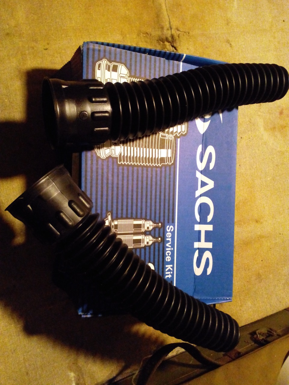 Передние стойки — Renault Megane I, 1,4 л, 2003 года | запчасти | DRIVE2