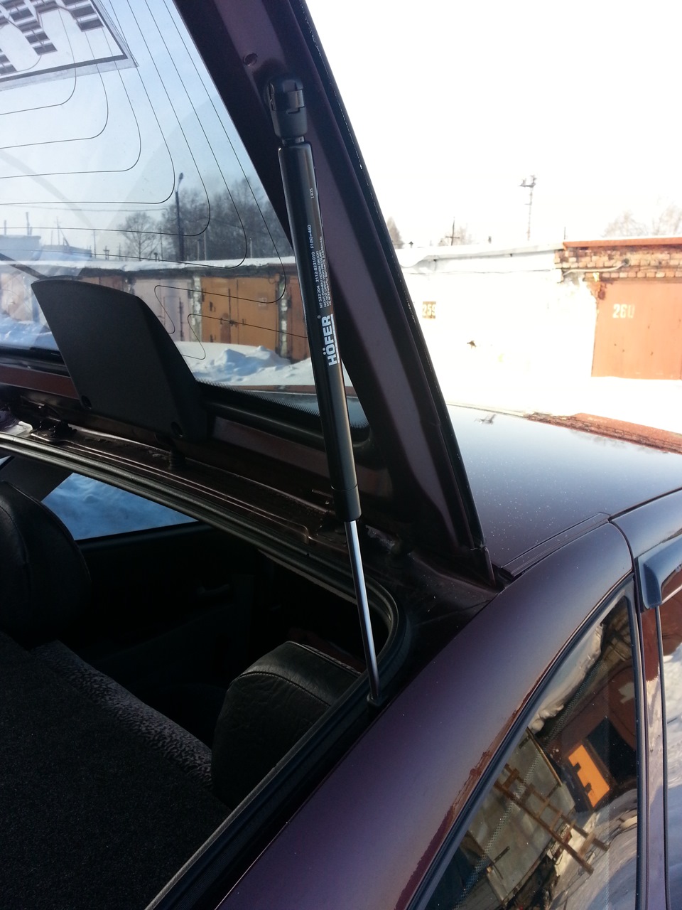 Замена стоек багажника — Lada Приора хэтчбек, 1,6 л, 2009 года ...