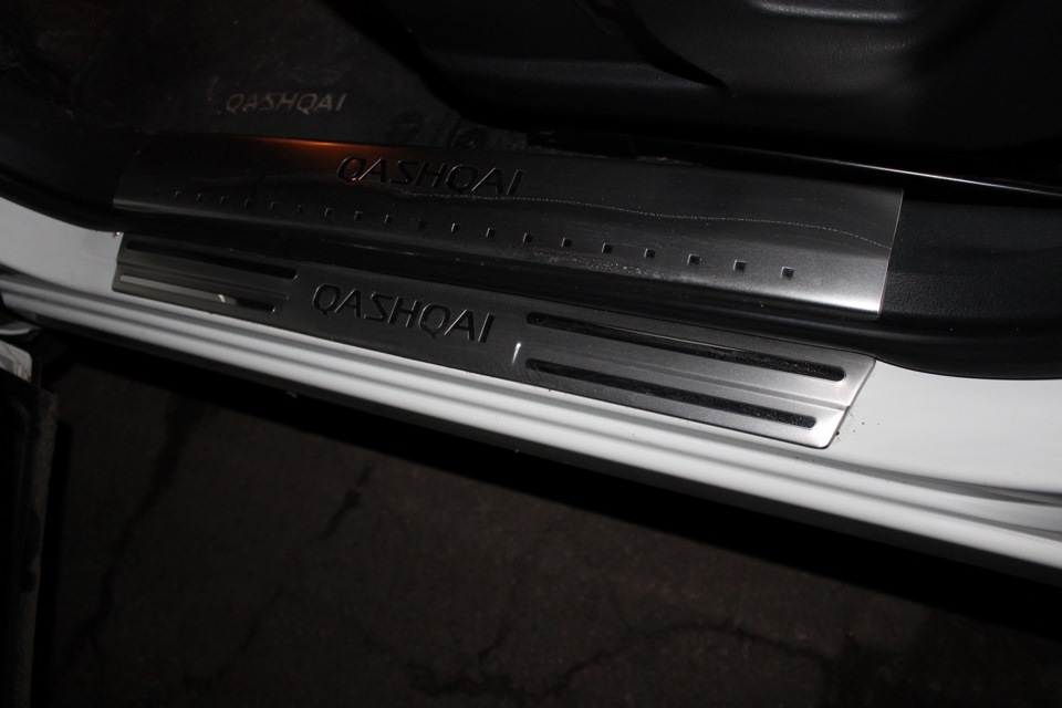 накладки на пороги и весенний сюрприз)) — Nissan Qashqai (1G), 2 л ...