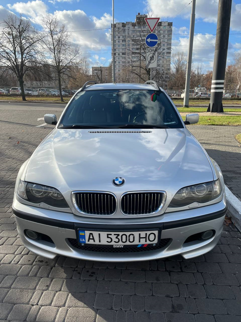 Установка переднего бампера и порогов M Tech 2 + замена левого крыла ...