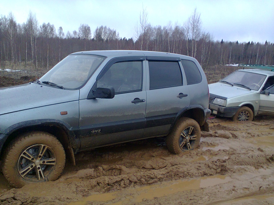 Спасал подружку на Lada-99 — Chevrolet Niva (1G), 1,7 л, 2006 года ...