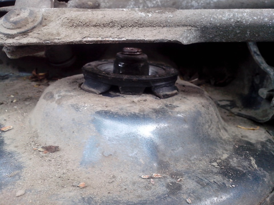 Шайбы опорные 5033.75 на 5033.F7 — Peugeot 307, 1,6 л, 2007 года ...