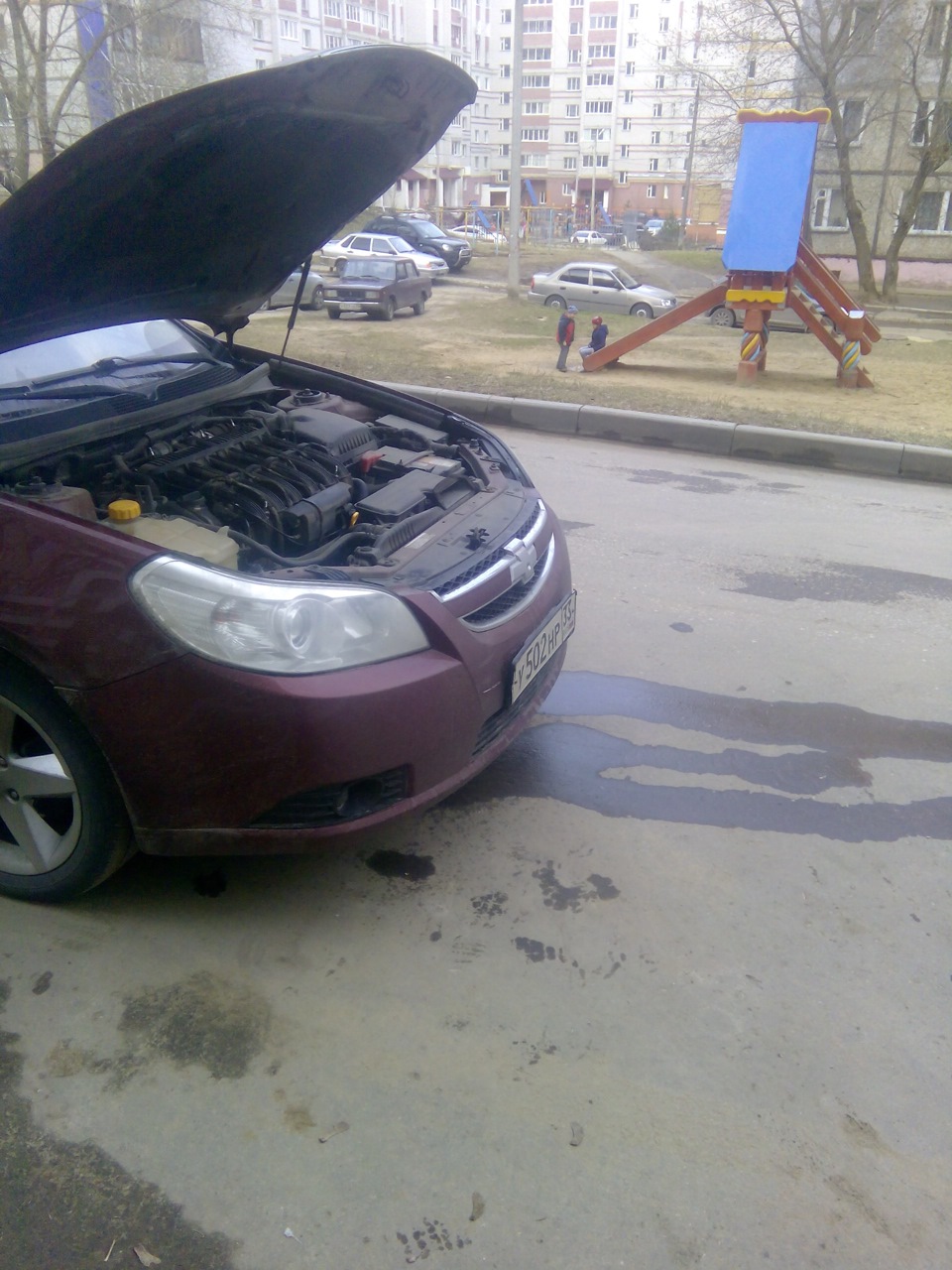 лопнул верхний патрубок радиатора — Chevrolet Epica, 2 л, 2009 года ...