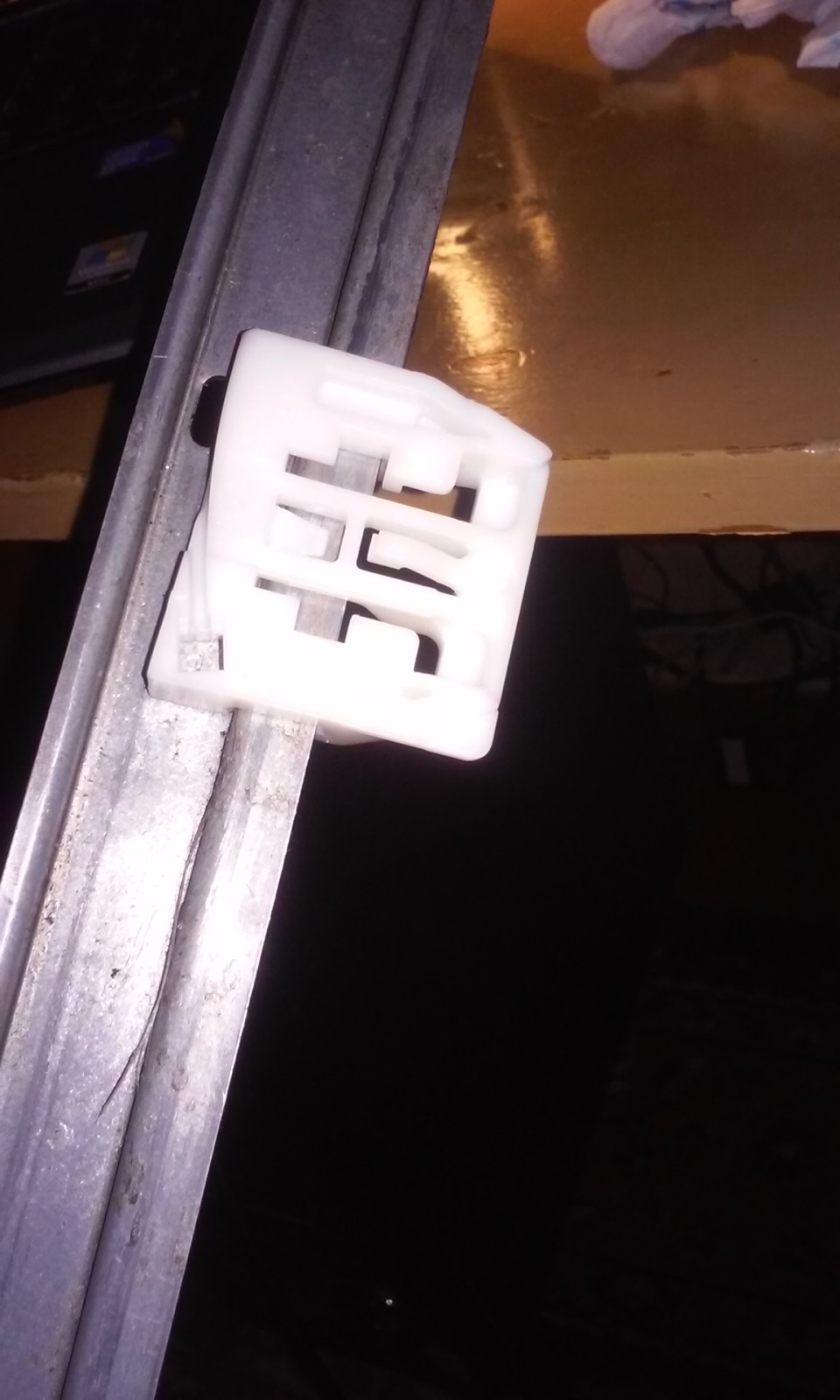 замена механизма электростеклоподъемников на задних дверях — Skoda ...