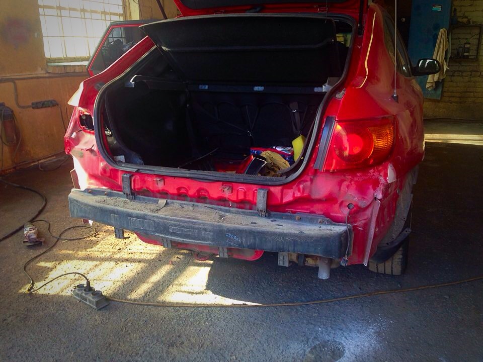 Покраска #адскийкрасный — Hyundai Elantra (3G), 2 л, 2002 года | своими ...