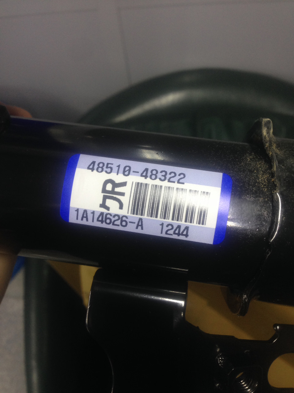 Замена передних амортизаторов — Toyota Highlander (XU40), 3,5 л, 2011 ...