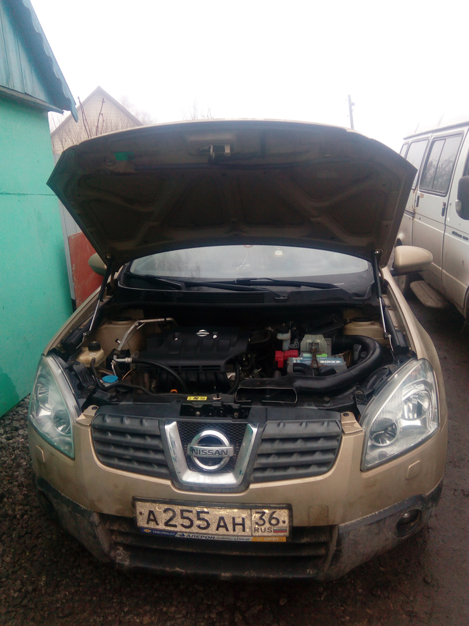 пневмоупоры капота — Nissan Qashqai (1G), 1,6 л, 2008 года | своими ...