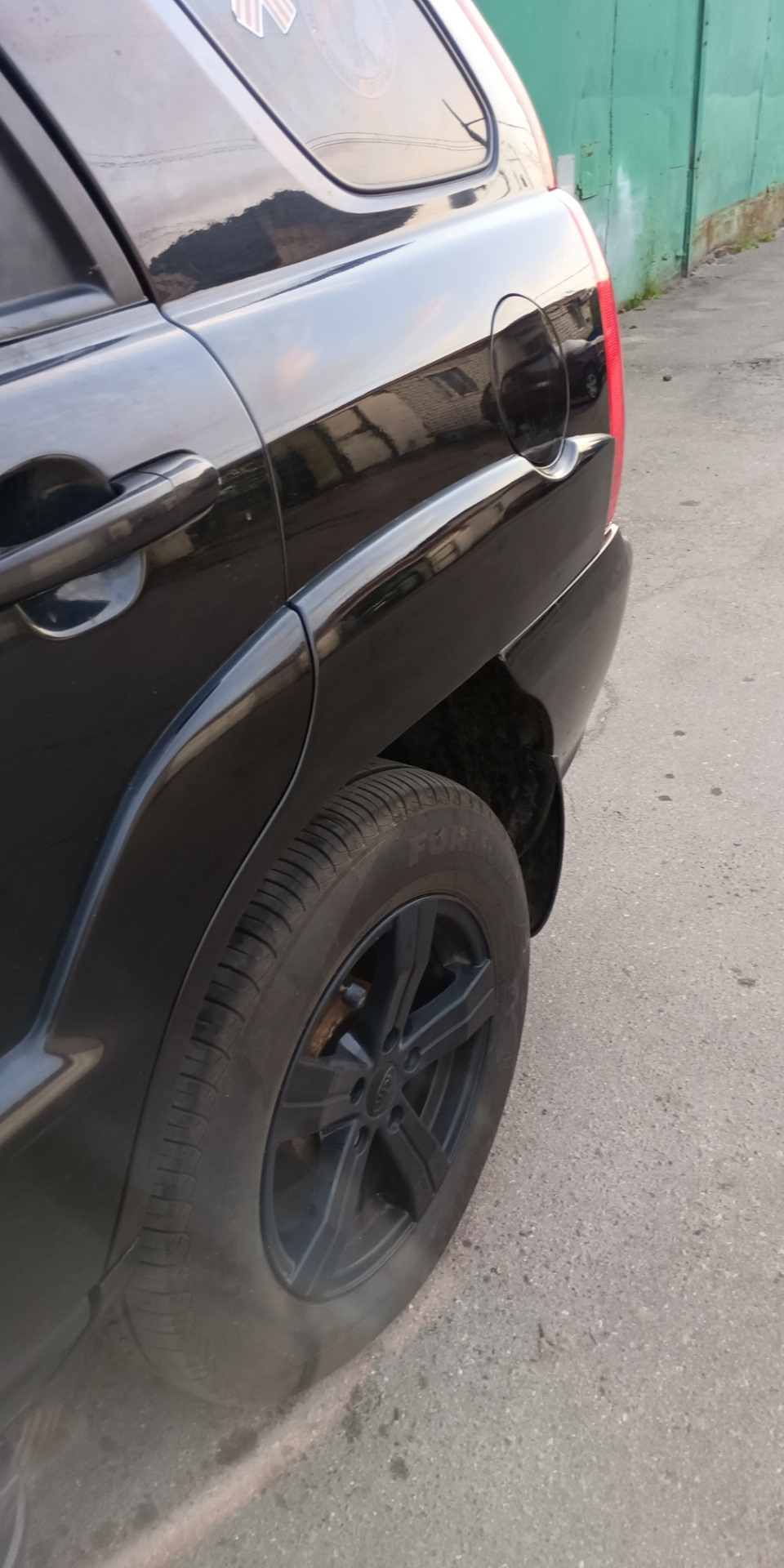 Sportage 2. Накладка на крыло… датчик температуры масла и муфта кондея ...